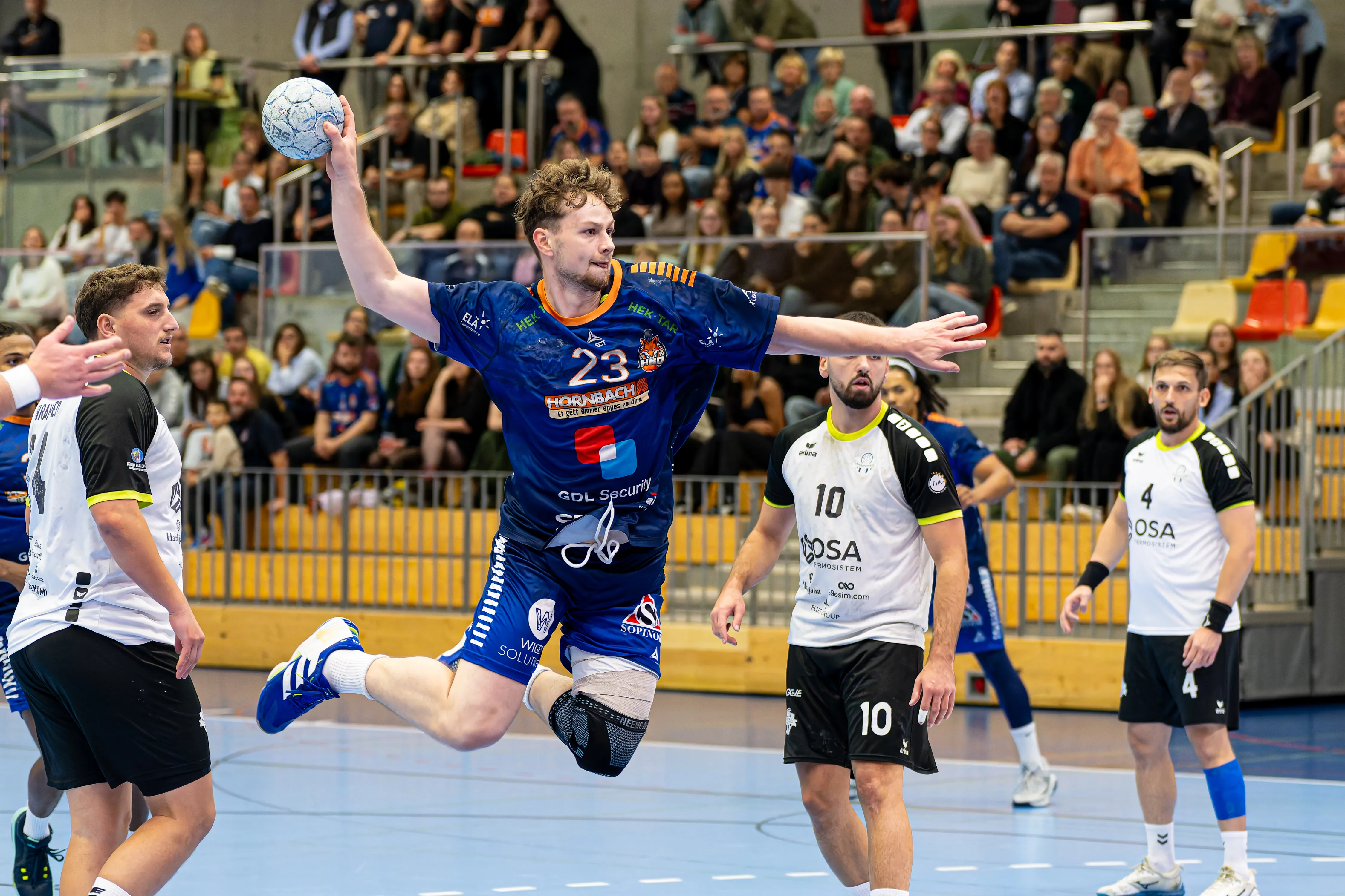 First teams clinch next round in EHF European Cup Men