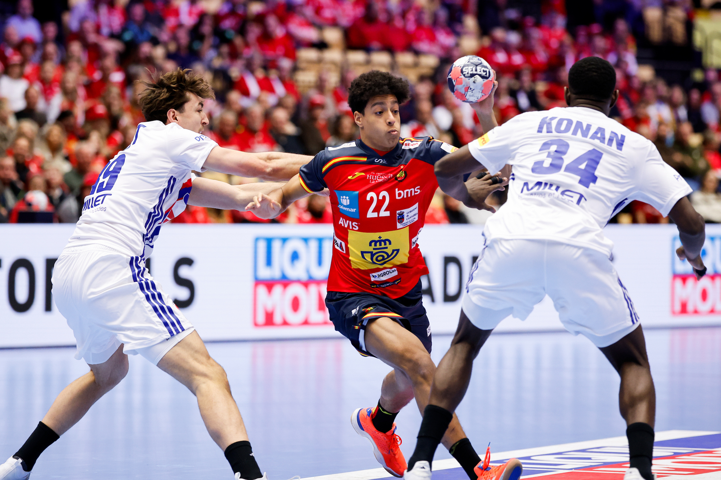 Handball: Spanish win piles pressure on France at Men's EHF EURO 2026