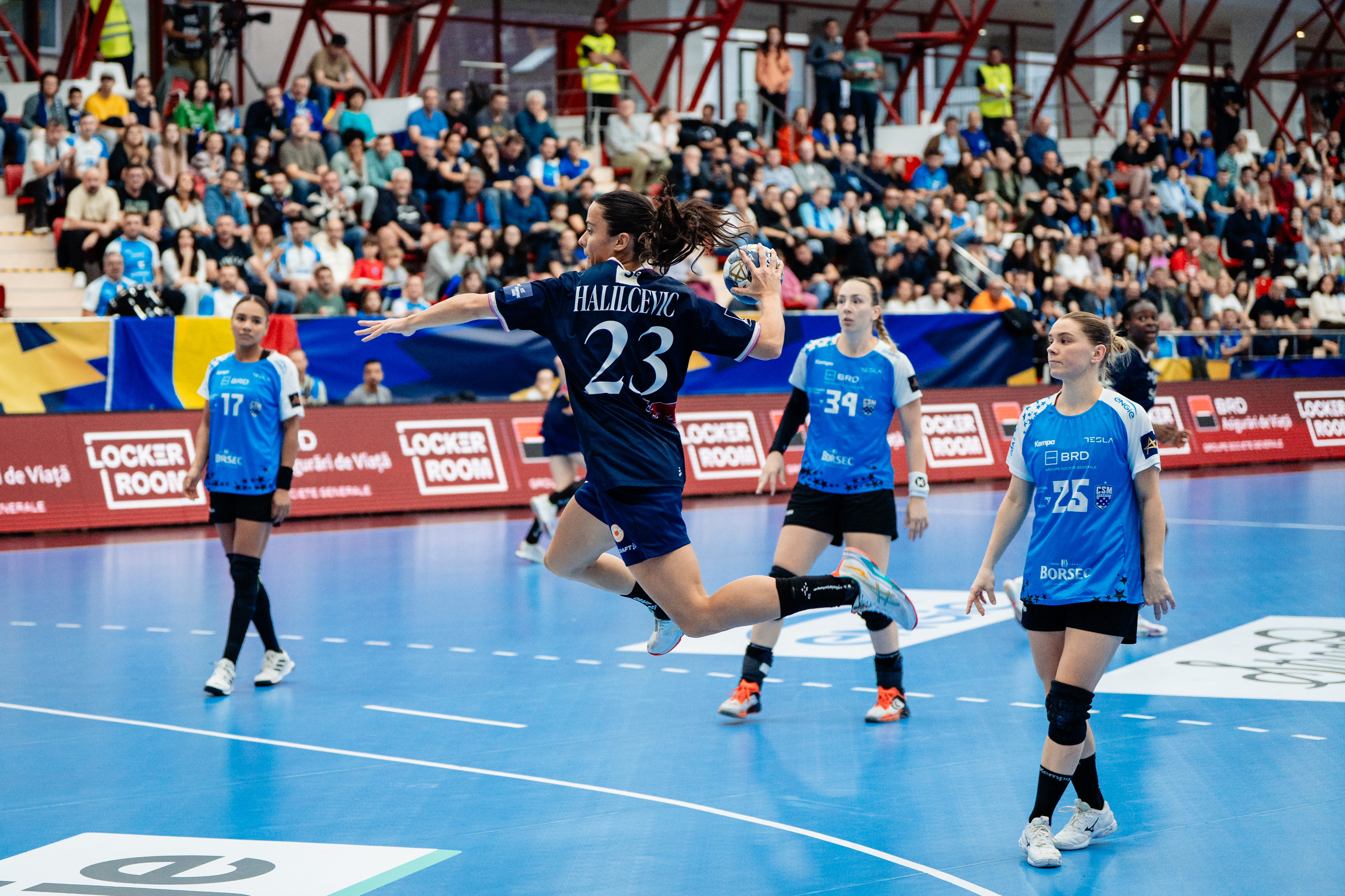 Odense stun CSM in handball Champions League, DVSC snatch win