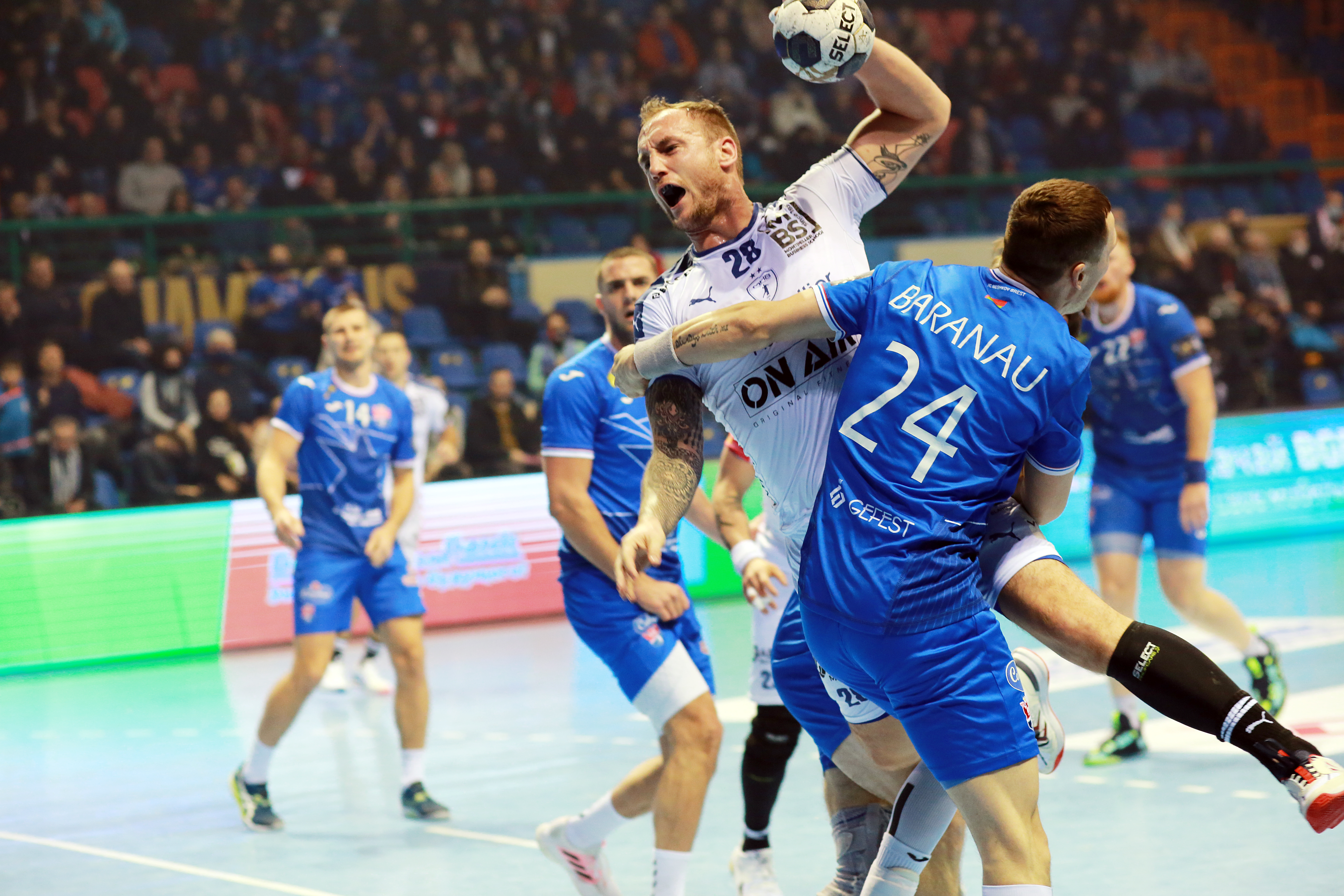 Meshkov and Montpellier share points at the end of thriller