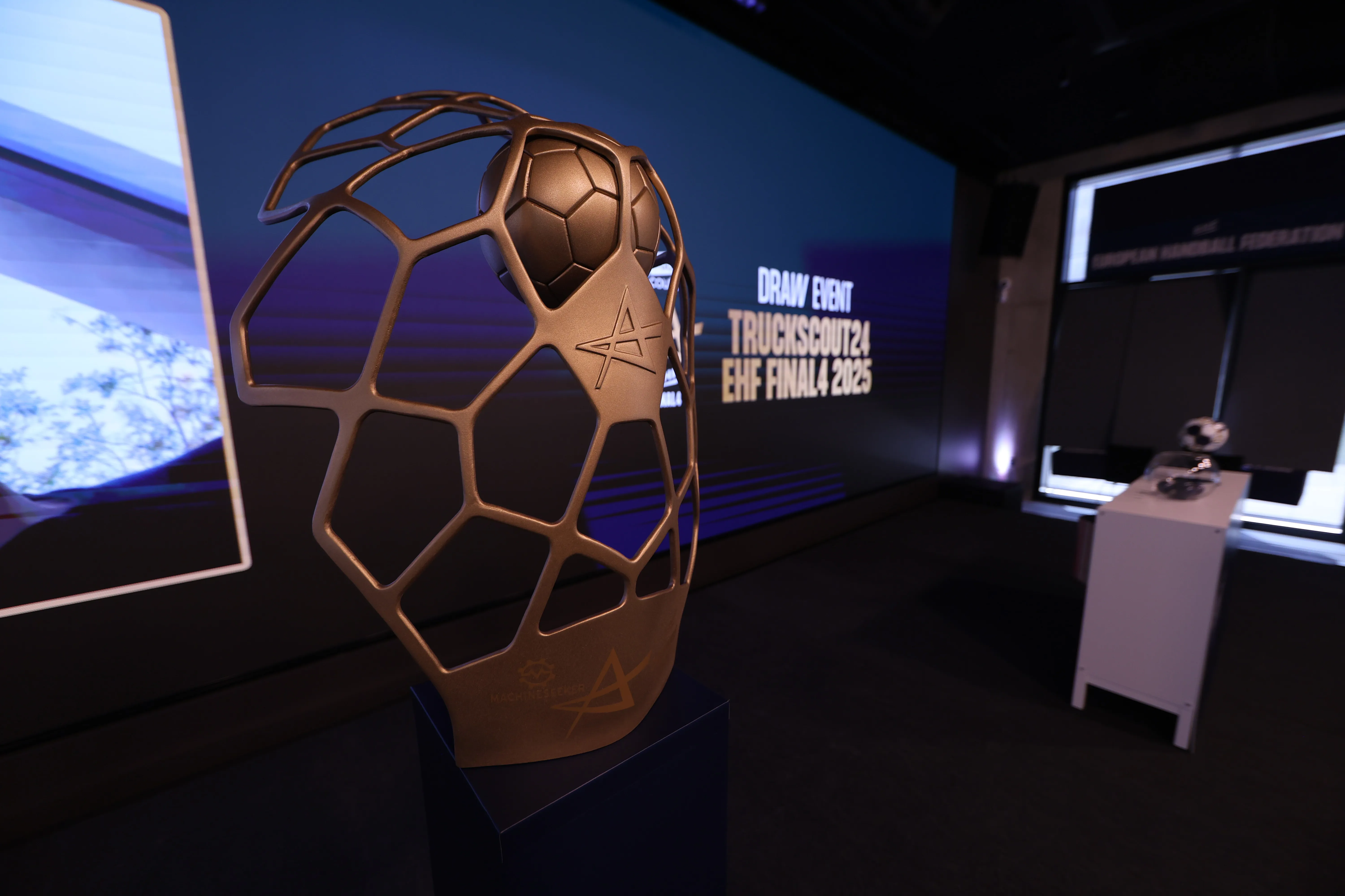 Draw sets up thrilling semi-finals for Cologne