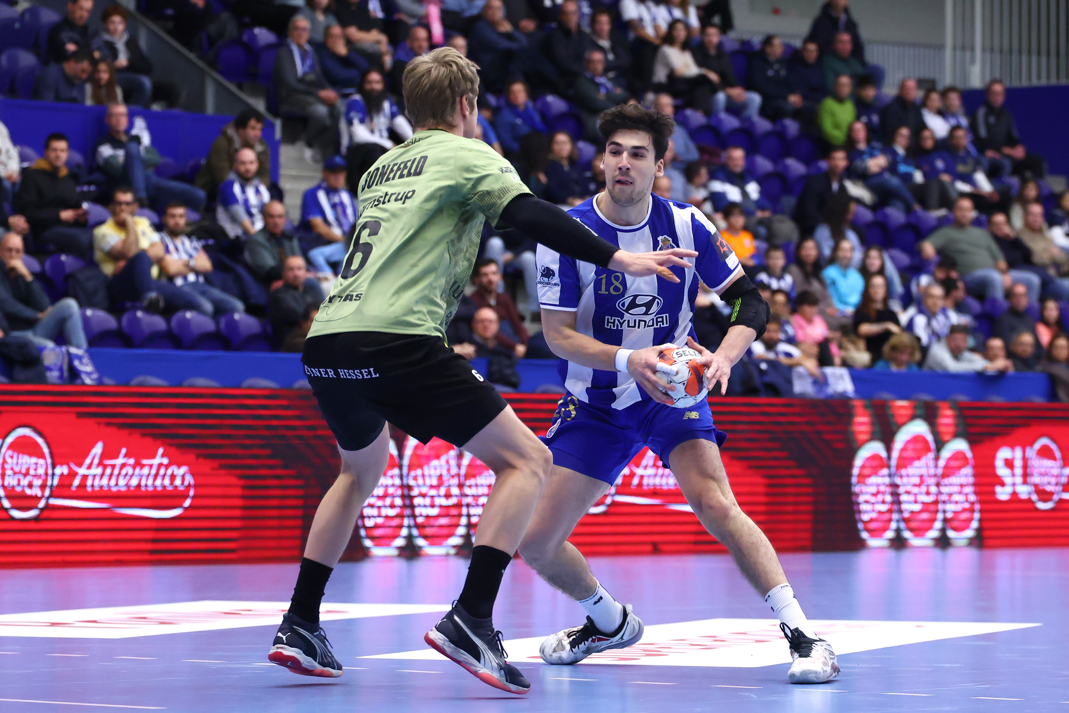 Recken - TSV Hannover-Burgdorf - Players, Team & Season Info | EHF
