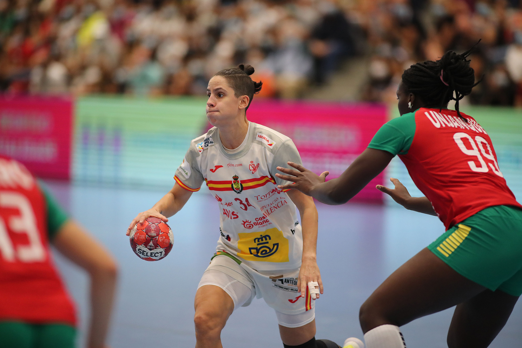 Spain win all-Iberian derby against Portugal